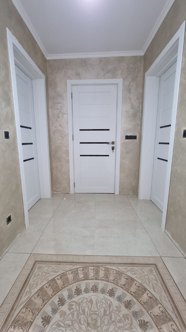 Usa Deco 06, cu structura din lemn de pin, acoperit cu MDF